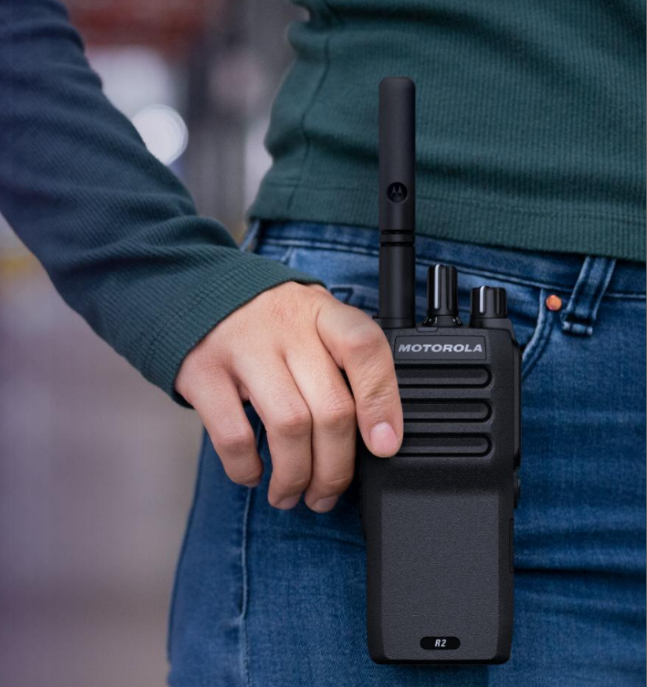 Motorola R2 VHF eller UHF Håndholdt Radio (IP55, Analog/Digital DMR)